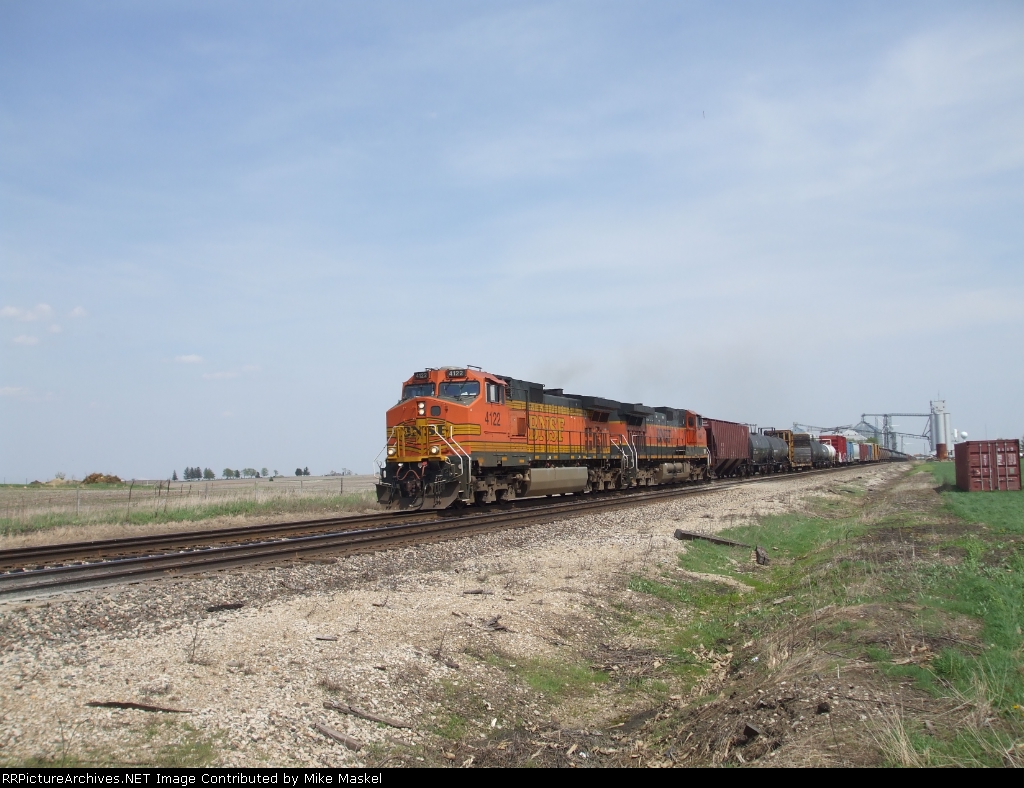 BNSF 4122